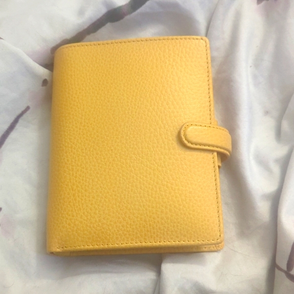 filoFAX | Office | New In Box Filofax Finsbury Pocket Planner In ...